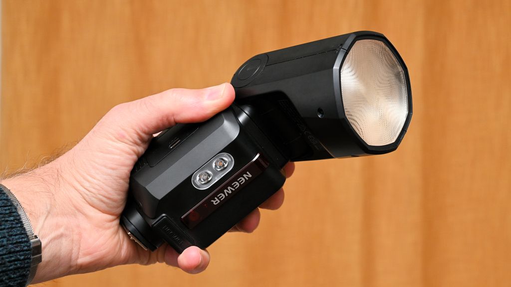 Neewer Z3 100Ws Flash review: a powerful and very well-rounded flashgun ...
