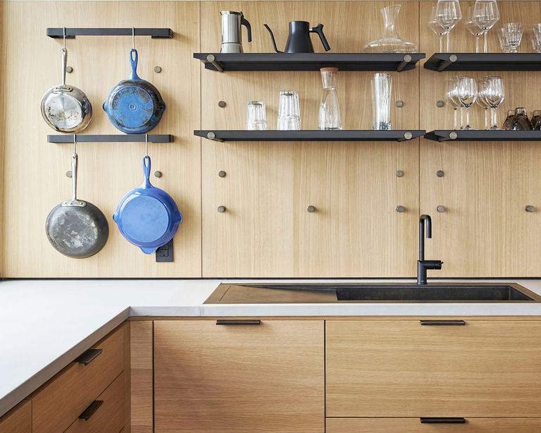 Kitchens without backsplashes: 6 beautiful alternatives | Homes and Gardens