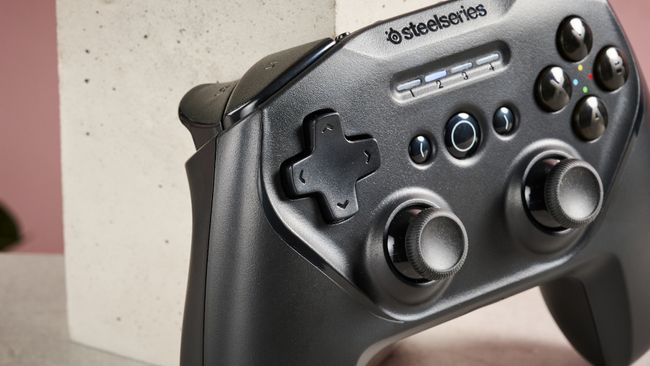 Steelseries Stratus Duo review: a compact and versatile controller with ...