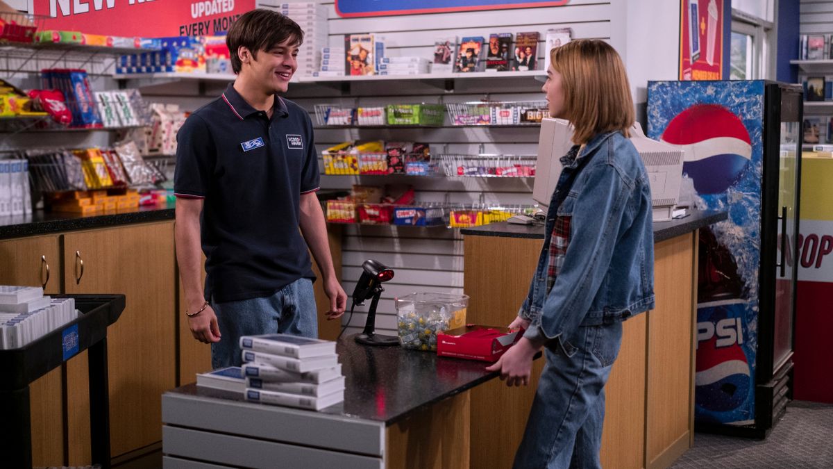 That ’90s Show’s Video Store Is Full Of Chronological Errors (Like ...
