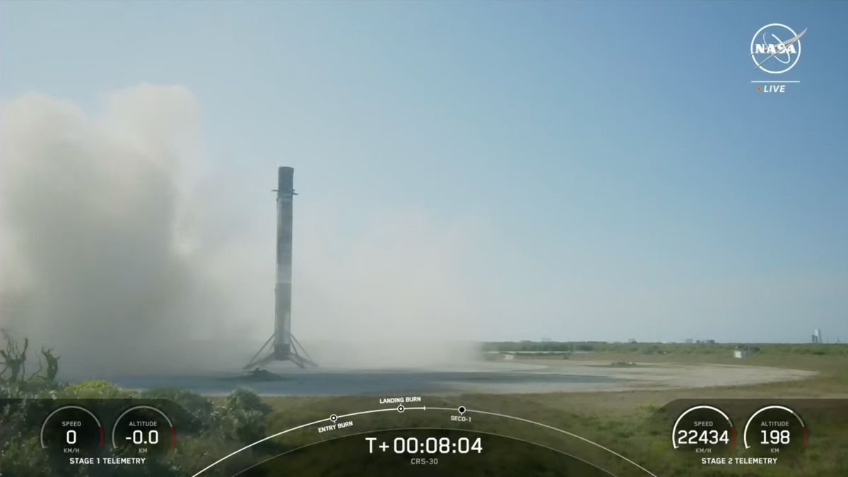 SpaceX launches its 30th Dragon cargo mission to the ISS (video) | Space