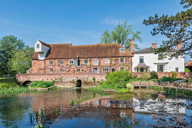 Take a tour of Darley Mill – an idyllic country house in the West ...