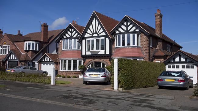 Driveway Design: 13 Principles to Improve Your Drive | Homebuilding