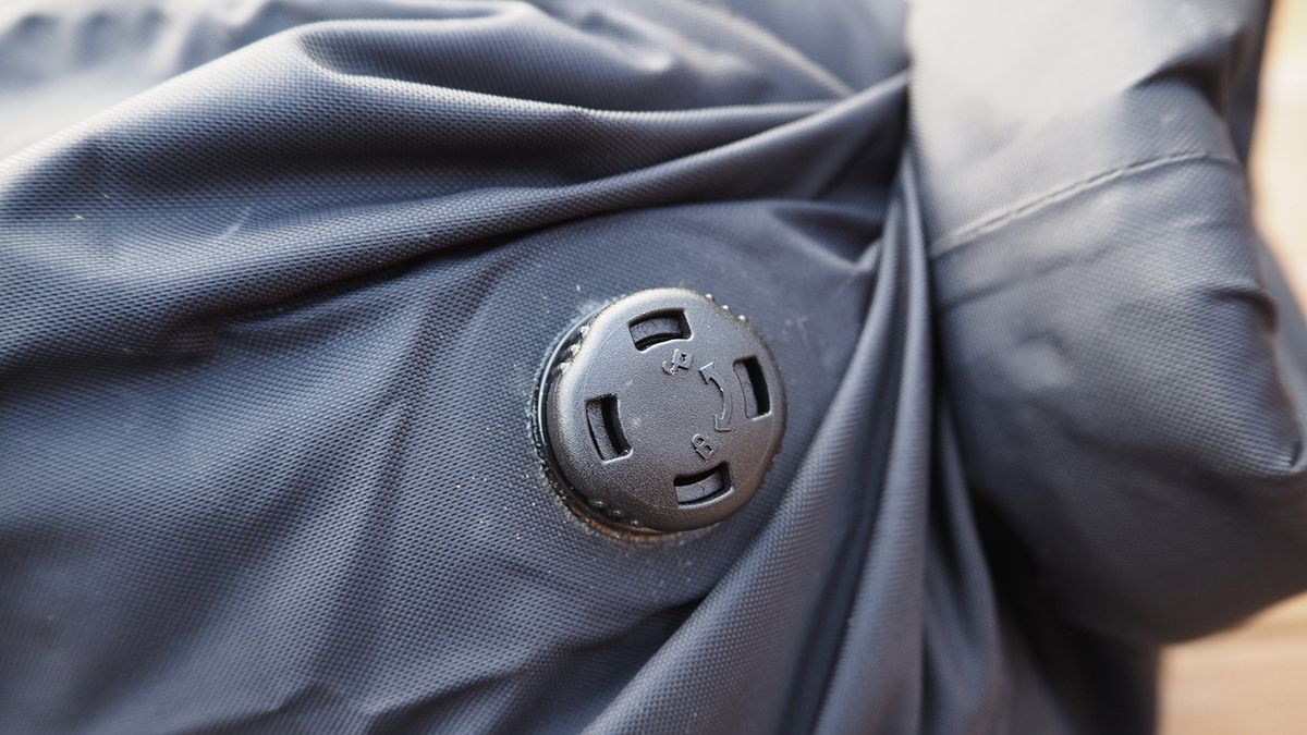 Fjallraven X Specialized Seat Bag Harness and 16L Dry Bag review ...