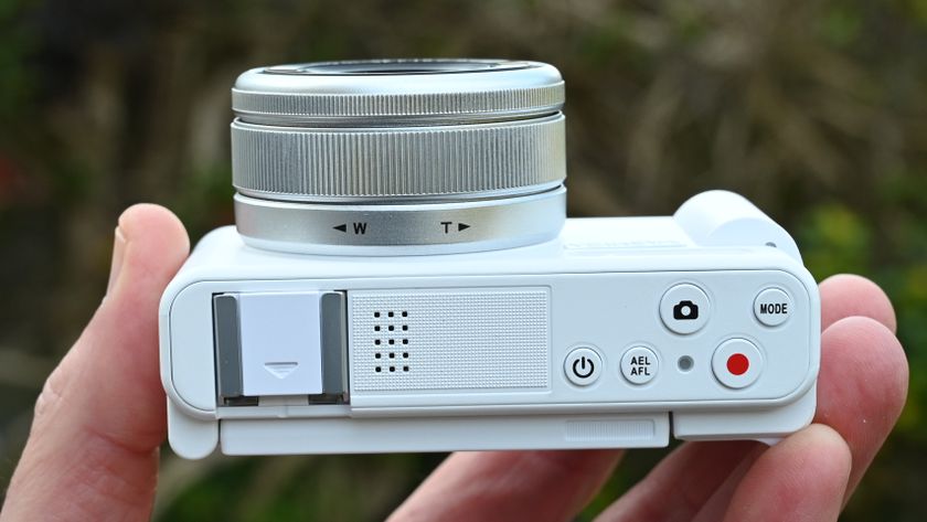 AgfaPhoto Realishot DC8200 review: a pocket-sized, wallet-friendly ...