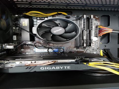 The Best $800 PC Build for Gaming, Streaming and Productivity | Tom's ...