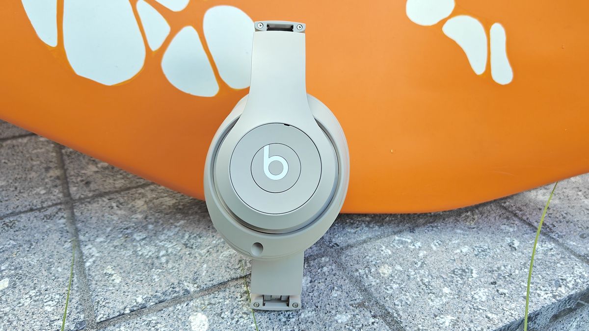 Beats Studio Pro review: An icon revived and upgraded (for the most ...
