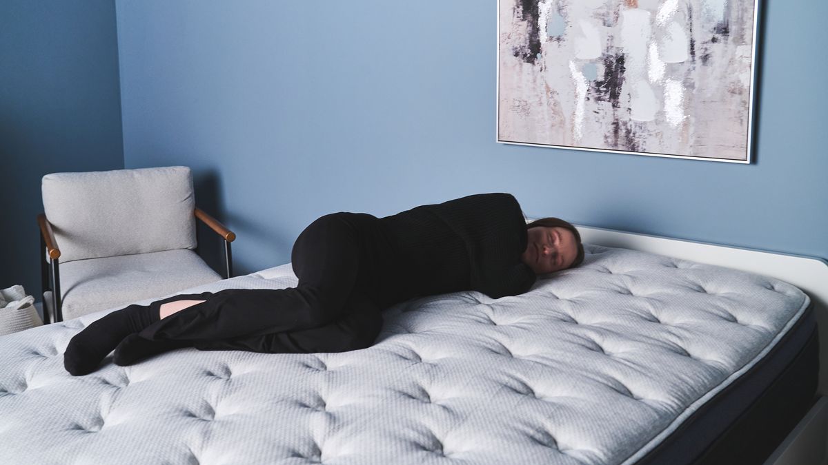 5 reasons why your mattress is making your sleep worse, according to a ...