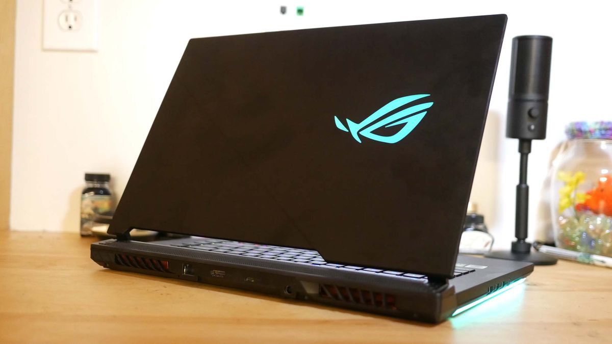 Asus ROG Strix Scar 15 review | Laptop Mag