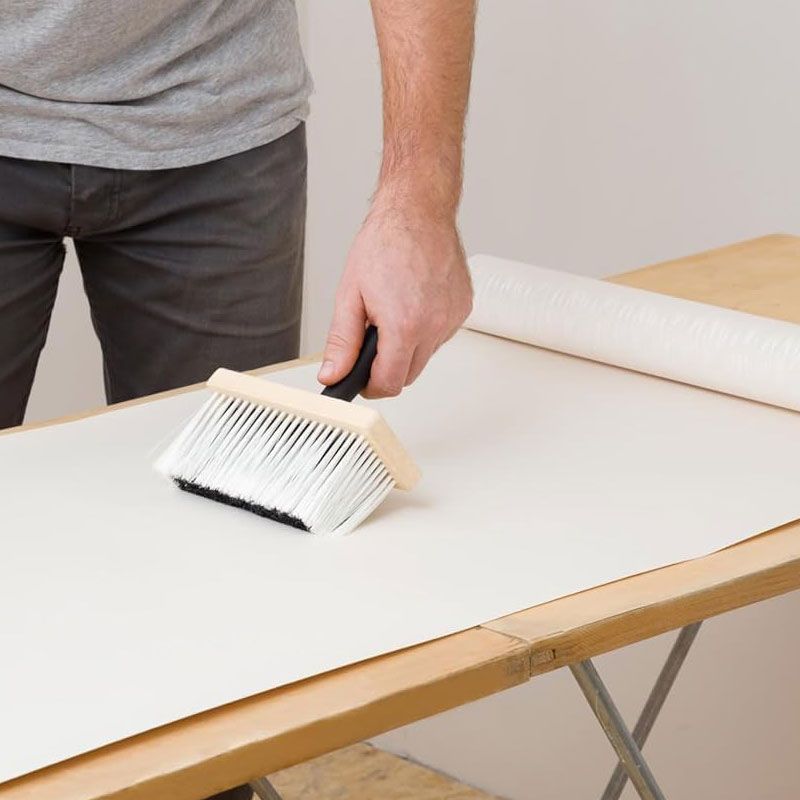 How to wallpaper corners for a professional-looking finish | Homebuilding