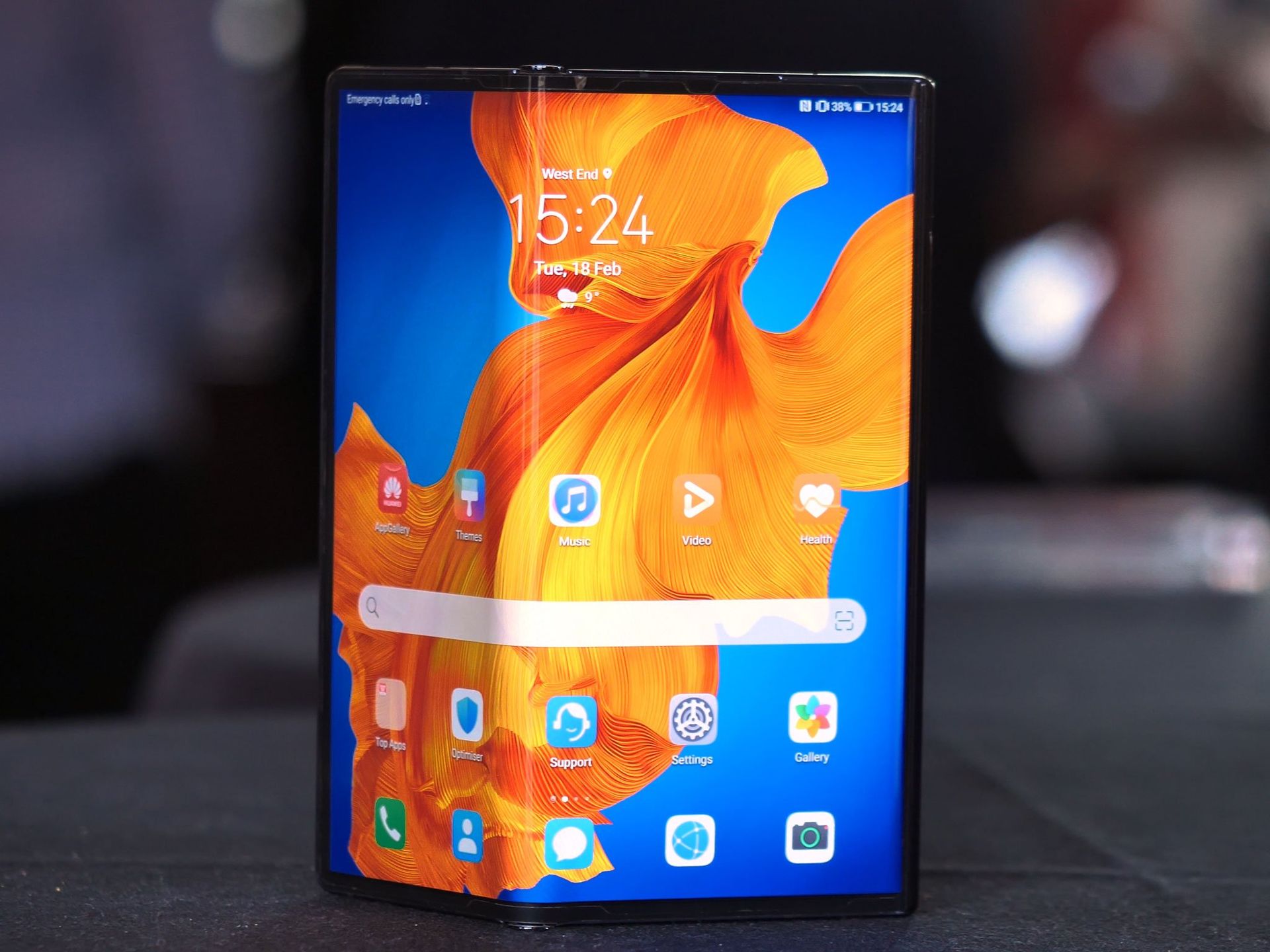 Honor reportedly plans to launch its first foldable this year after ...