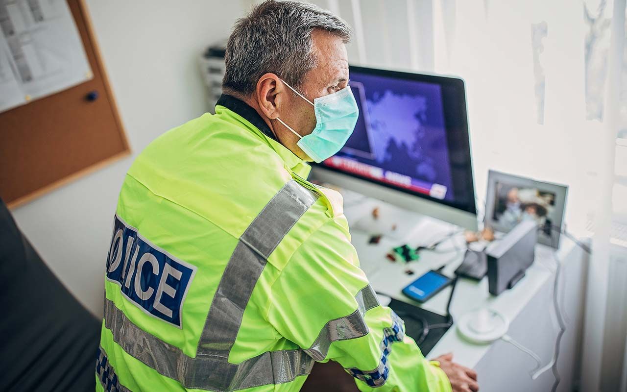 8 Benefits for Healthcare Workers, First Responders in the HEROES Act ...