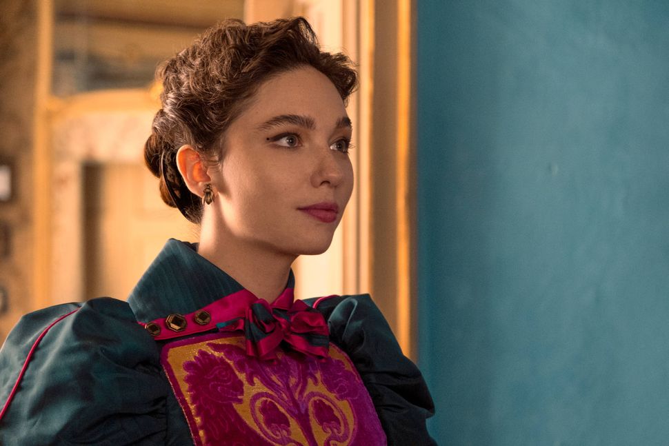 Netflix adds season 2 of surprise hit with 100% on Rotten Tomatoes ...