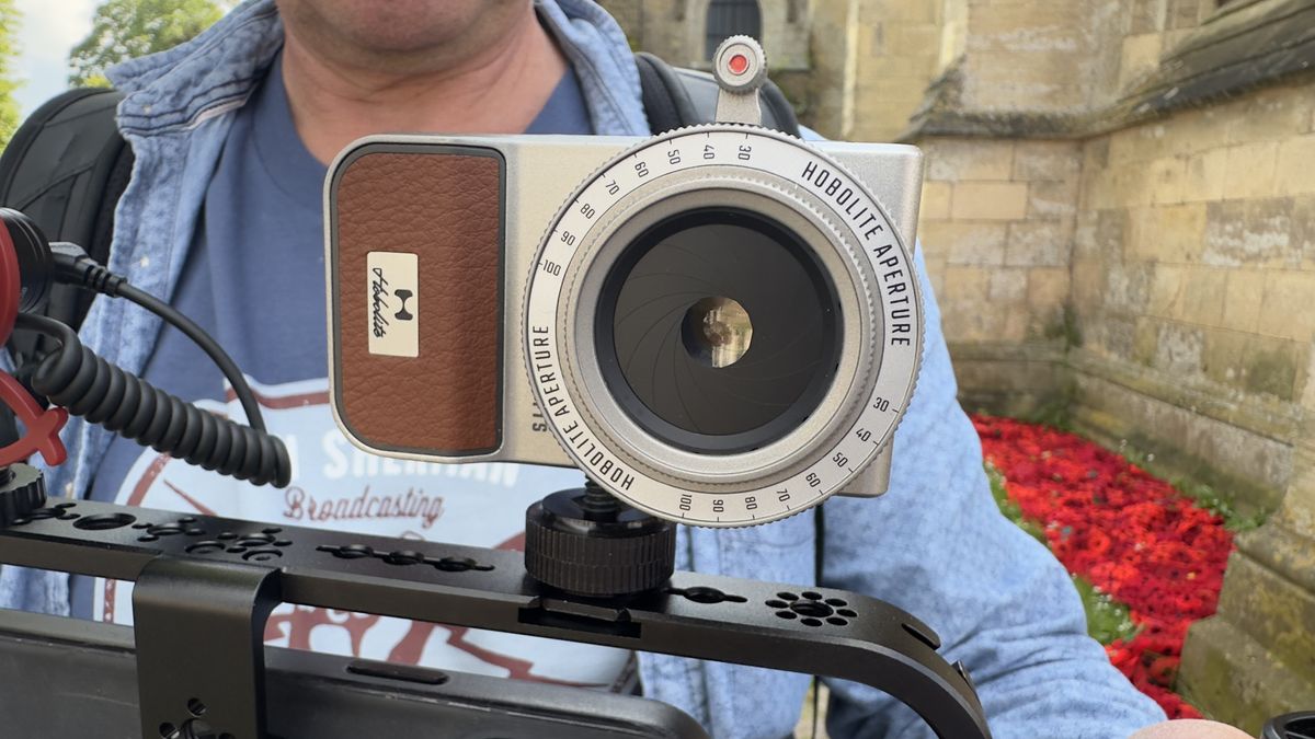 RØDE Phone Cage review: mount options aplenty on this solid iPhone cage ...