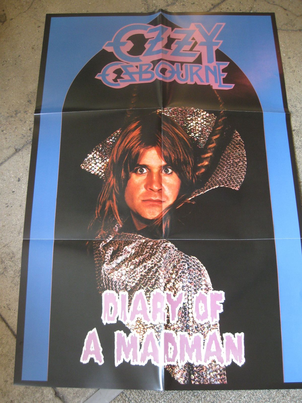 Video: Ozzy Osbourne Checks Out the New Blizzard of Ozz/Diary of a ...