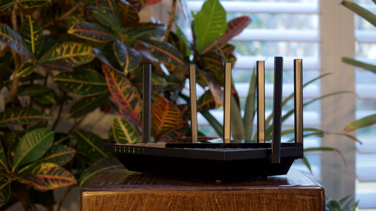 TP-Link Archer AXE75 vs. ASUS ROG Rapture GT-AXE 11000: Which Wi-Fi 6E ...