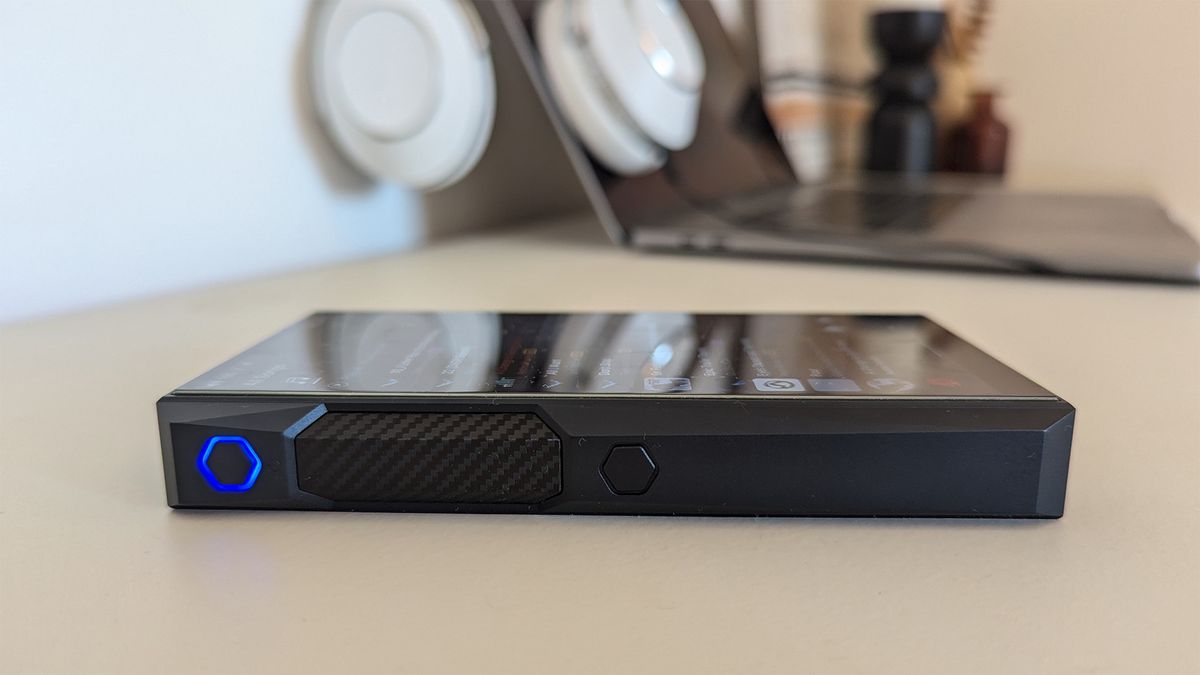 Fiio M23 review: a fully featured music player fit for your pocket and ...