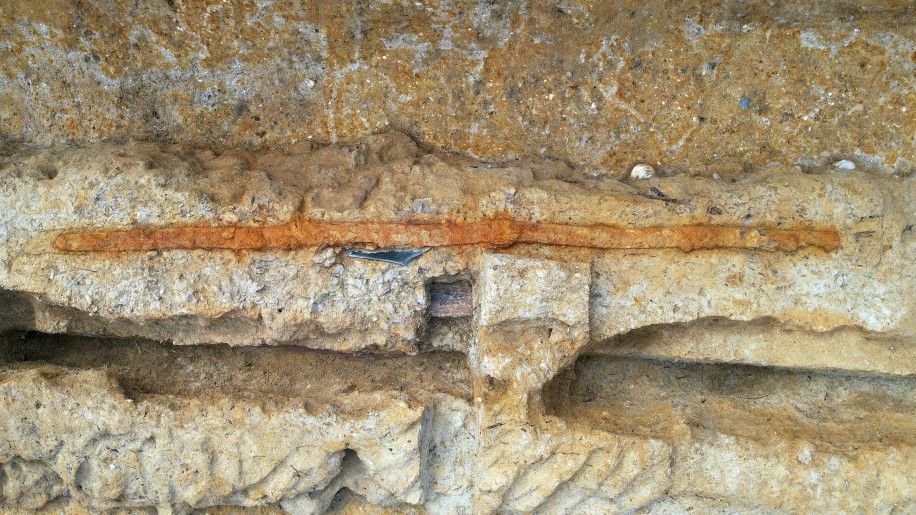 7.5-foot-long sword from 4th-century Japan may have 'protected ...