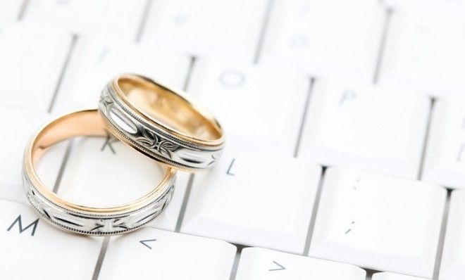 How the internet boosts marriage | The Week