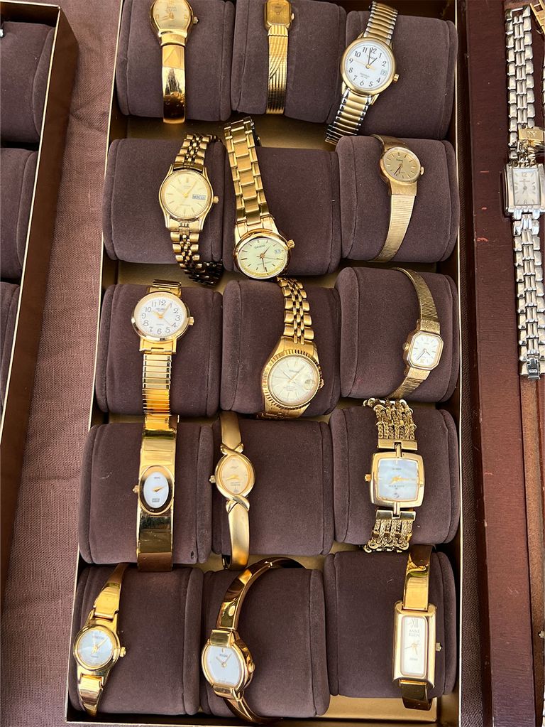 What to Know Before You Buy a Gold Watch, According to Experts | Who ...