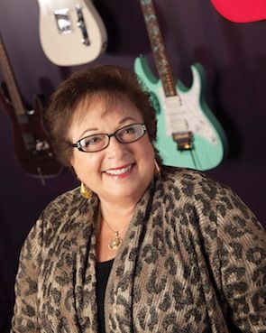 Full Compass Owner Susan Lipp Honored as a Woman of Achievement | AVNetwork