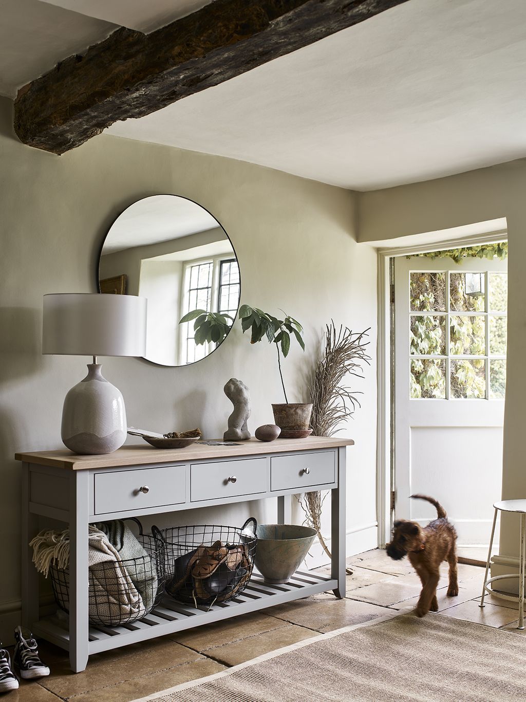 Hallway lighting ideas: 10 ways to illuminate an entrance | Homes and ...