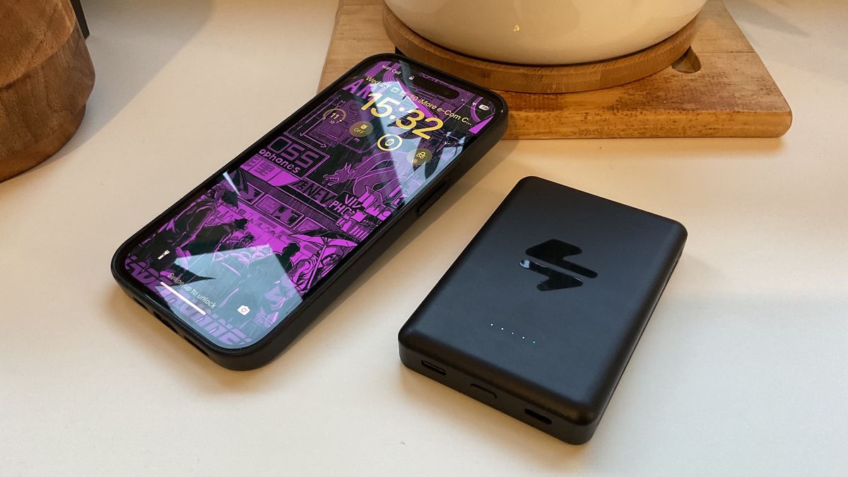 Ampere Jetpack review: MagSafe portable battery pack to rival Apple's ...
