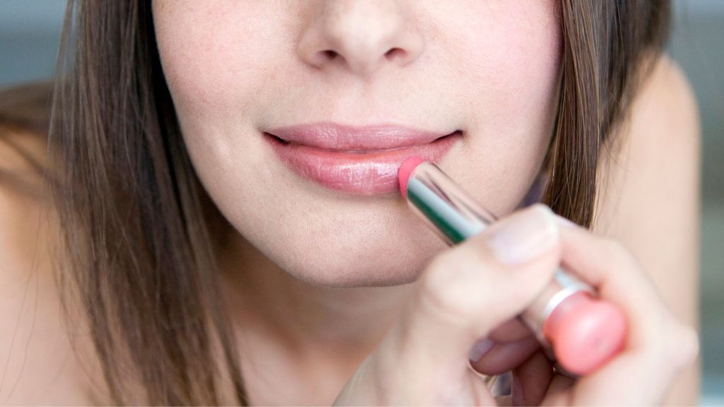 32 tips that everyone who wears lipstick needs to know about | Woman & Home