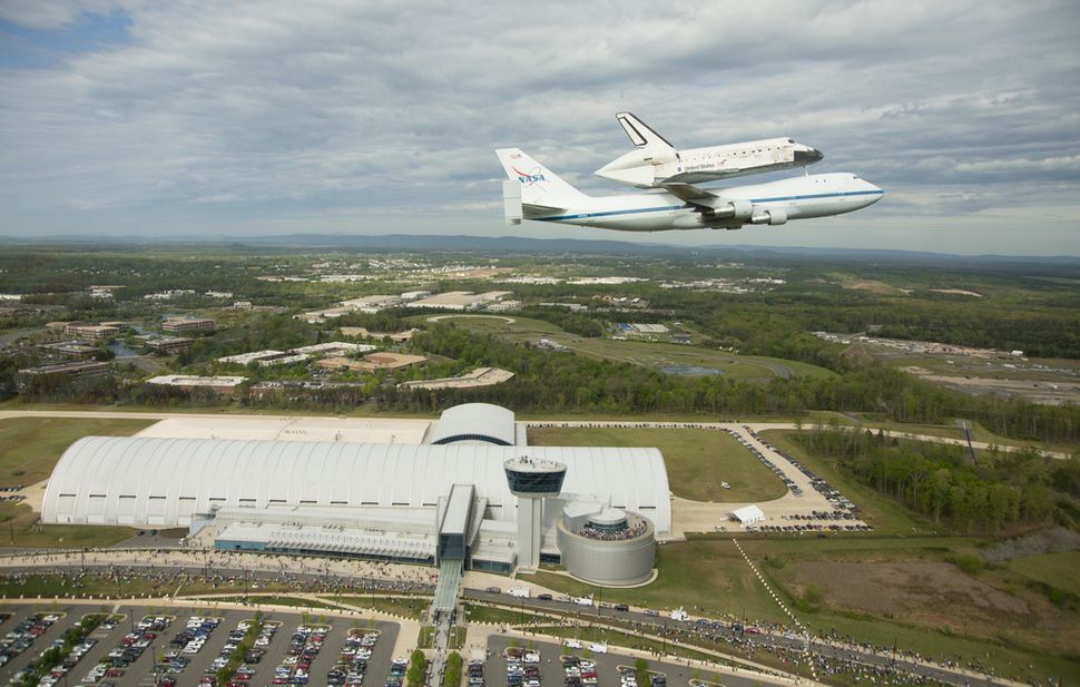 Photos: Space Shuttle Discovery's Final Voyage (to Museum) | Space