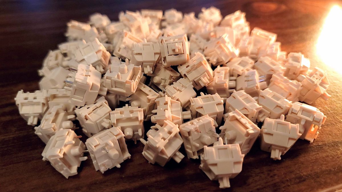 How to Build a Custom Mechanical Keyboard Step-By-Step | Tom's Hardware