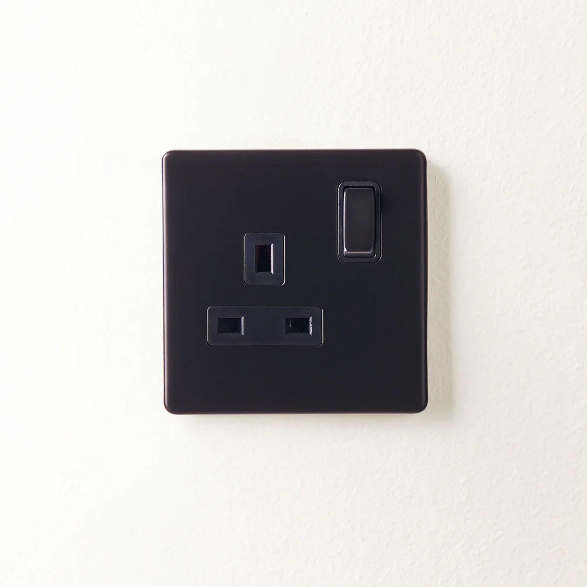 How to hide plug sockets in a kitchen for a seamless look | Ideal Home