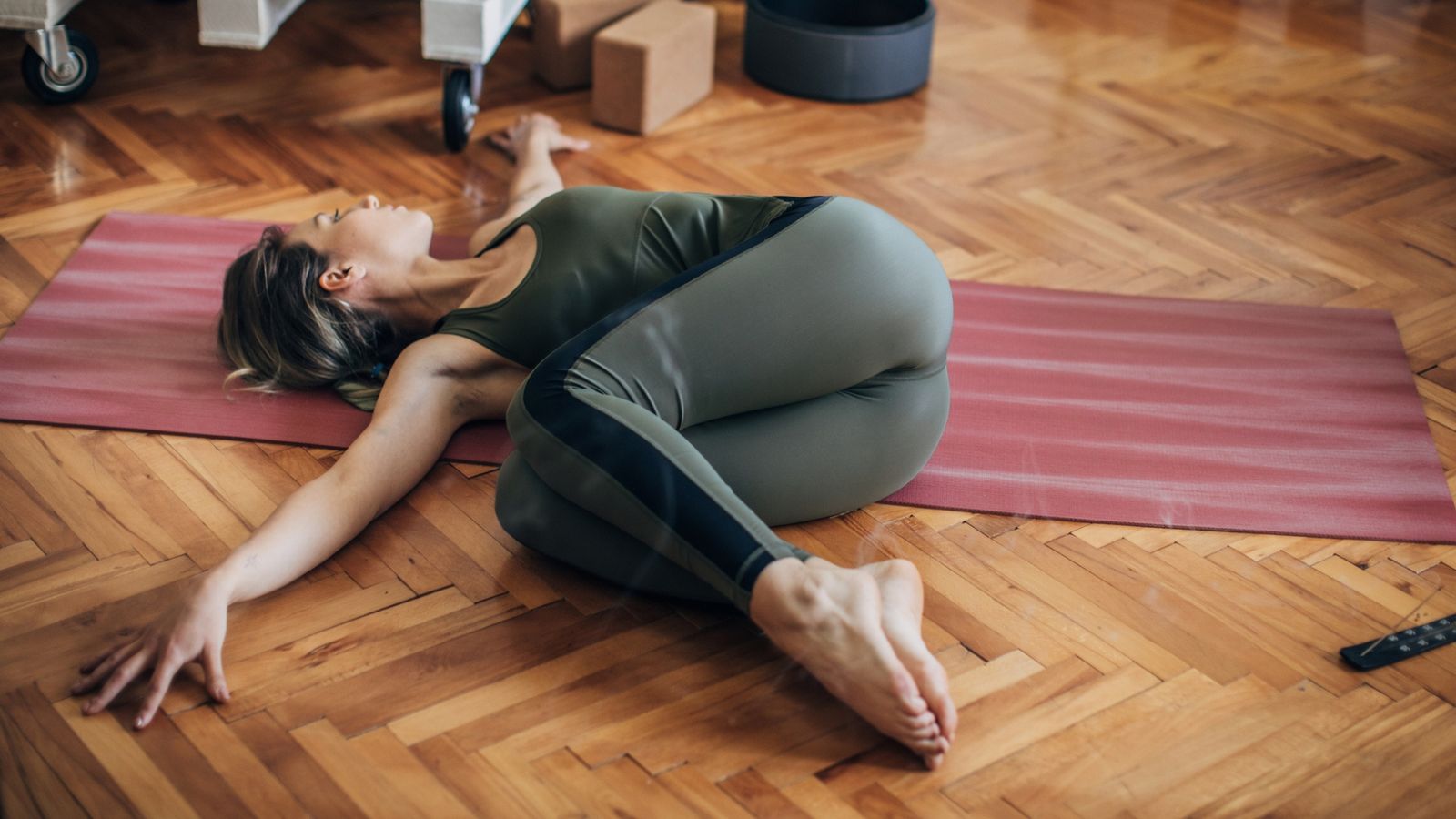 I did this spinal mobility routine every day for a week and it made my ...