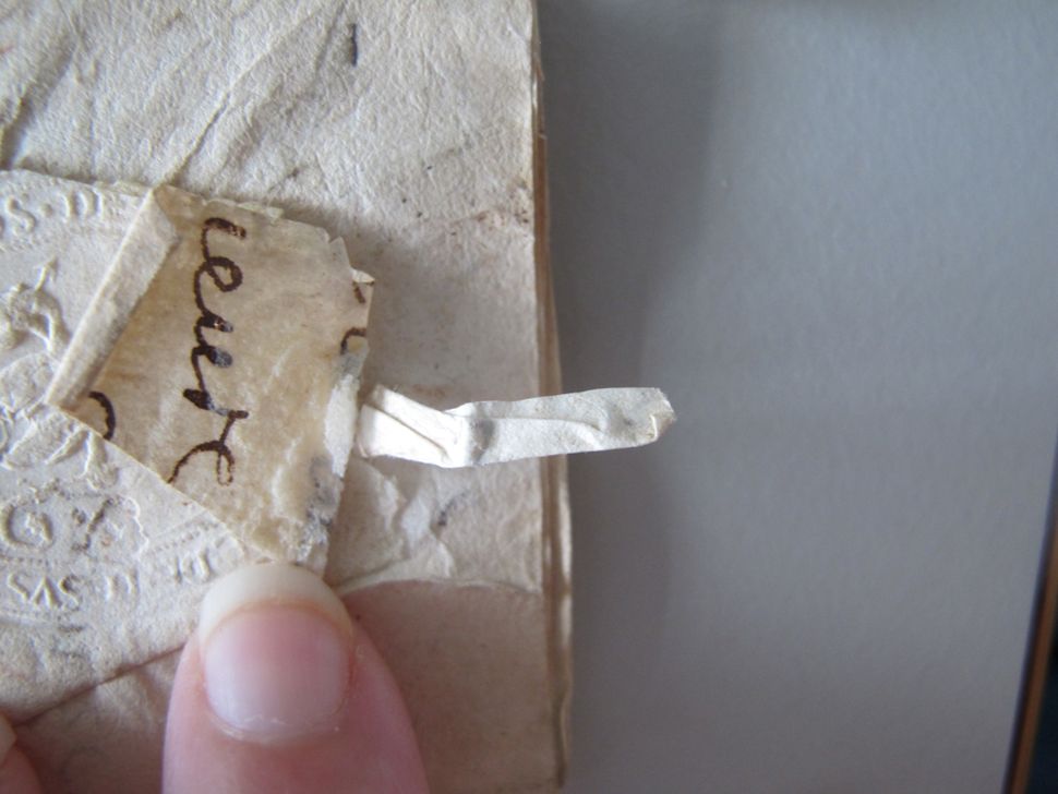 Photos: Treasure Trove of Unopened 17th-Century Letters | Live Science