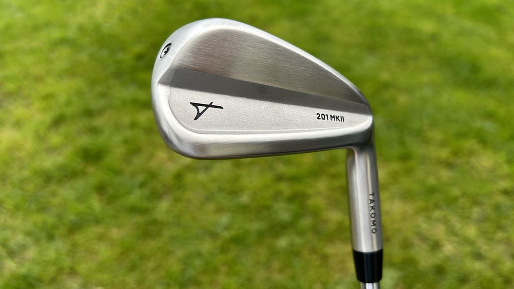 Odyssey Chipper Review | Golf Monthly
