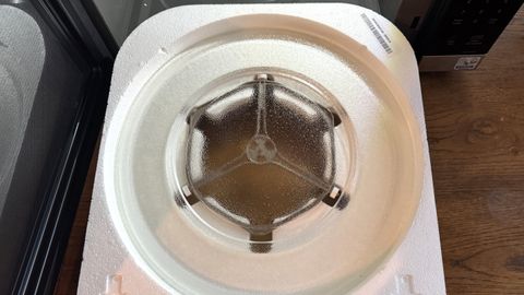 LG MSER0990S 0.9 Cu. Ft. Countertop Microwave review | Top Ten Reviews