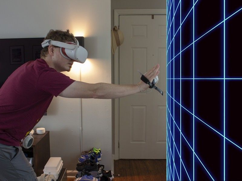 How to avoid tragedy (and broken TVs) while playing in VR on Oculus ...