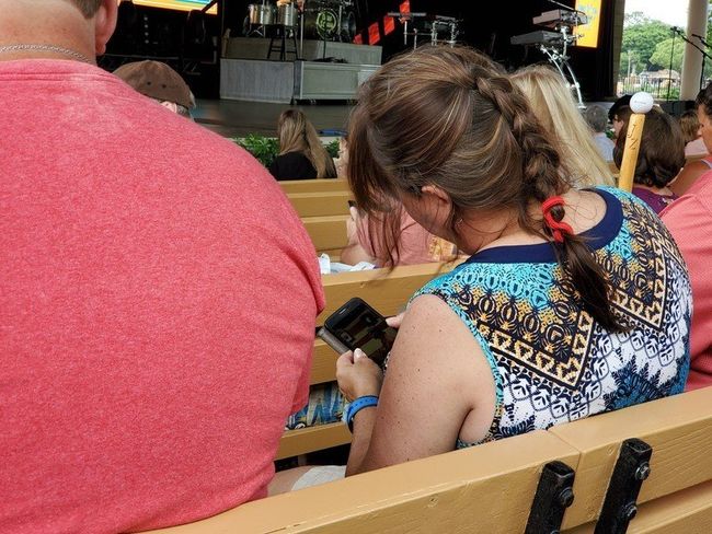 Put your head up: How bad phone posture is wrecking your spine ...