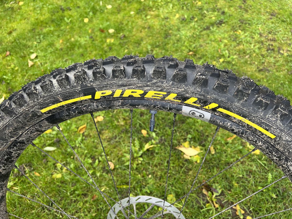 Pirelli Scorpion Enduro M Race tire review - could this be the big grip ...
