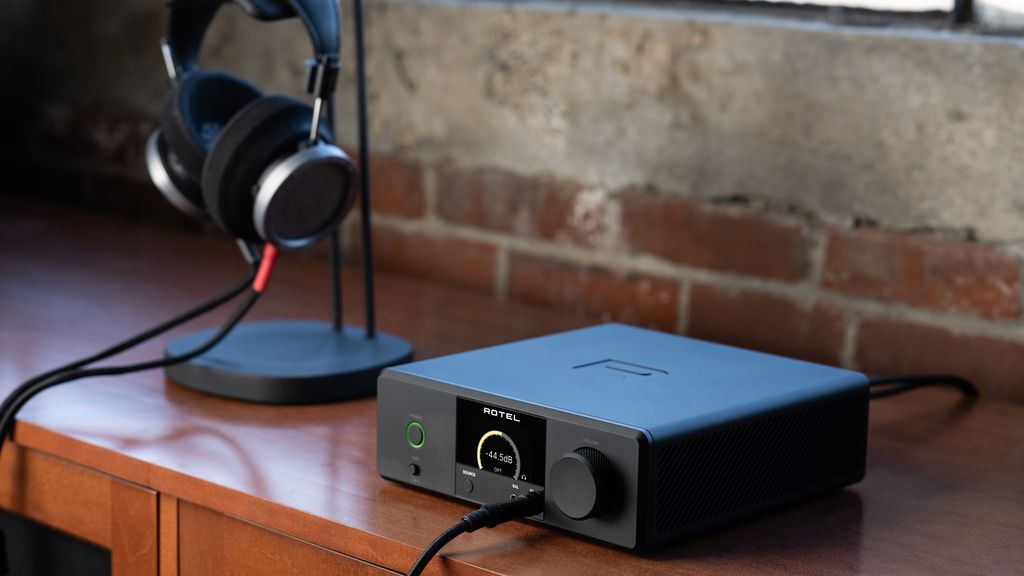 Rotel's do-it-all DAC/headphone amp wants to be your "ultimate desktop ...