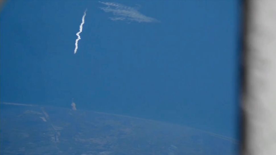 Here's how SpaceX's 6th Starship megarocket launch looked from the ISS ...