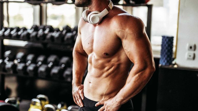 I’m a personal trainer and these are the four exercises everyone should ...
