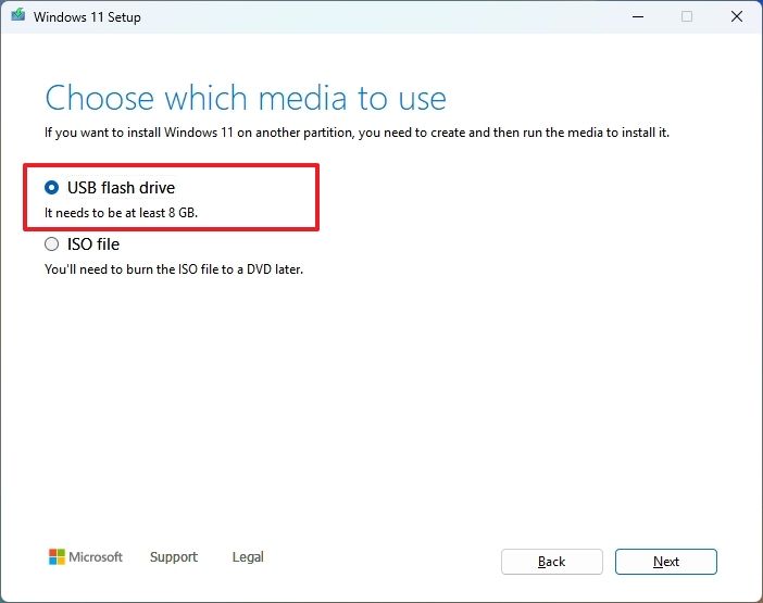 How to install Windows 11 when the main hard drive doesn't have enough ...