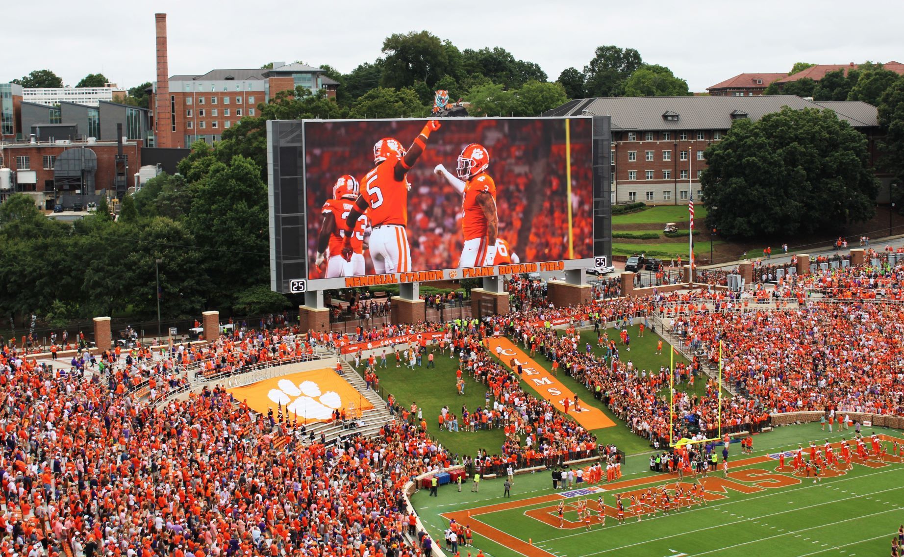 College Football Saturdays: Video Boards, Audio, and Pro AV Tech That ...