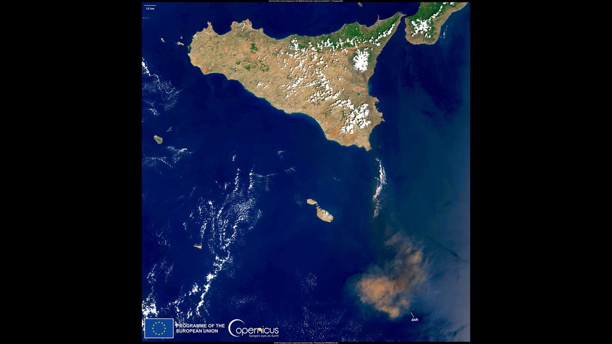 Satellites show Mount Etna volcano erupt after weeks of puffing out ...