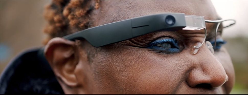 Google-inspired smart glasses for the blind adds eye-catching new ...
