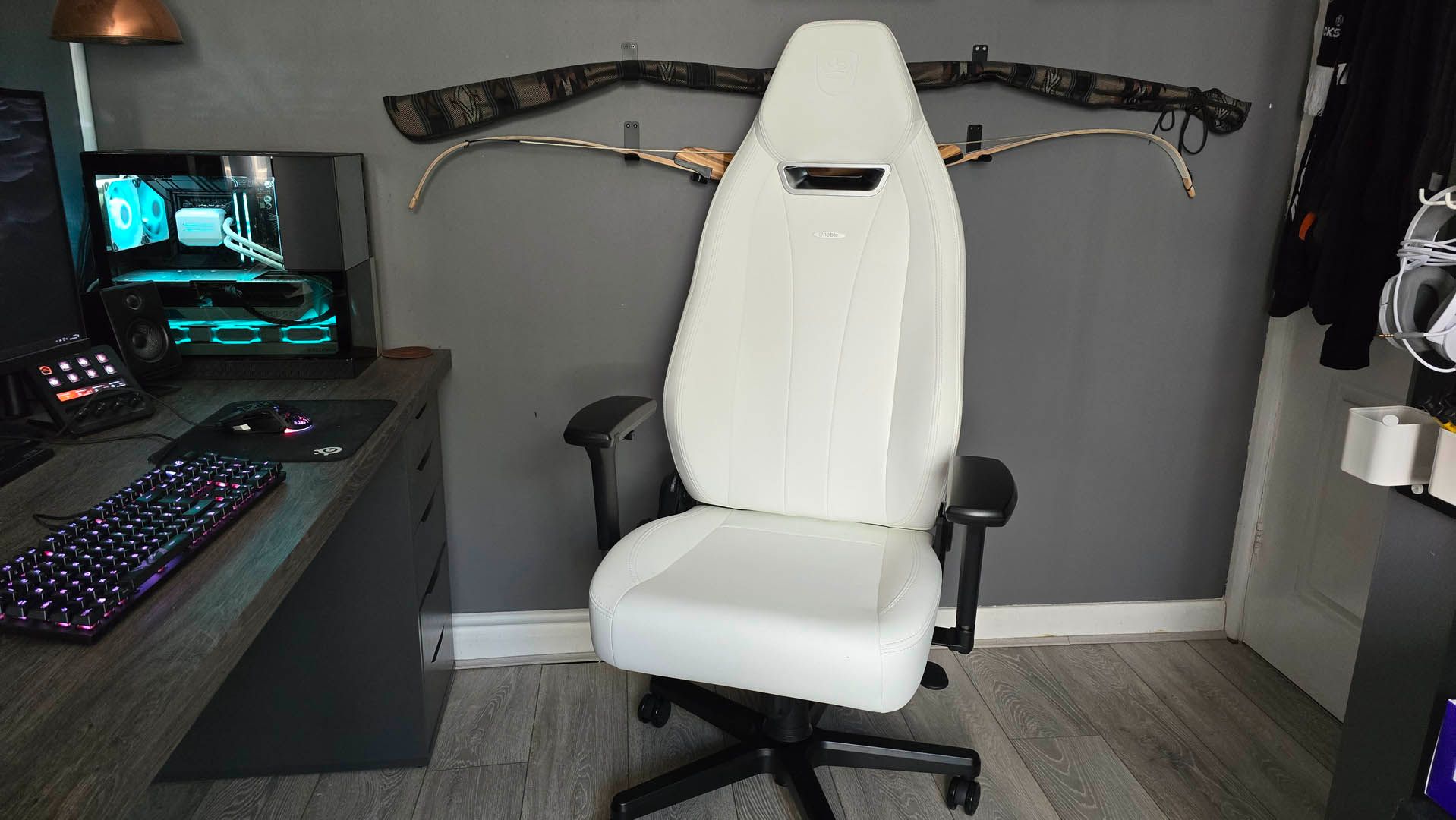 Noblechairs Legend gaming chair review: almost flawless if it wasn't ...