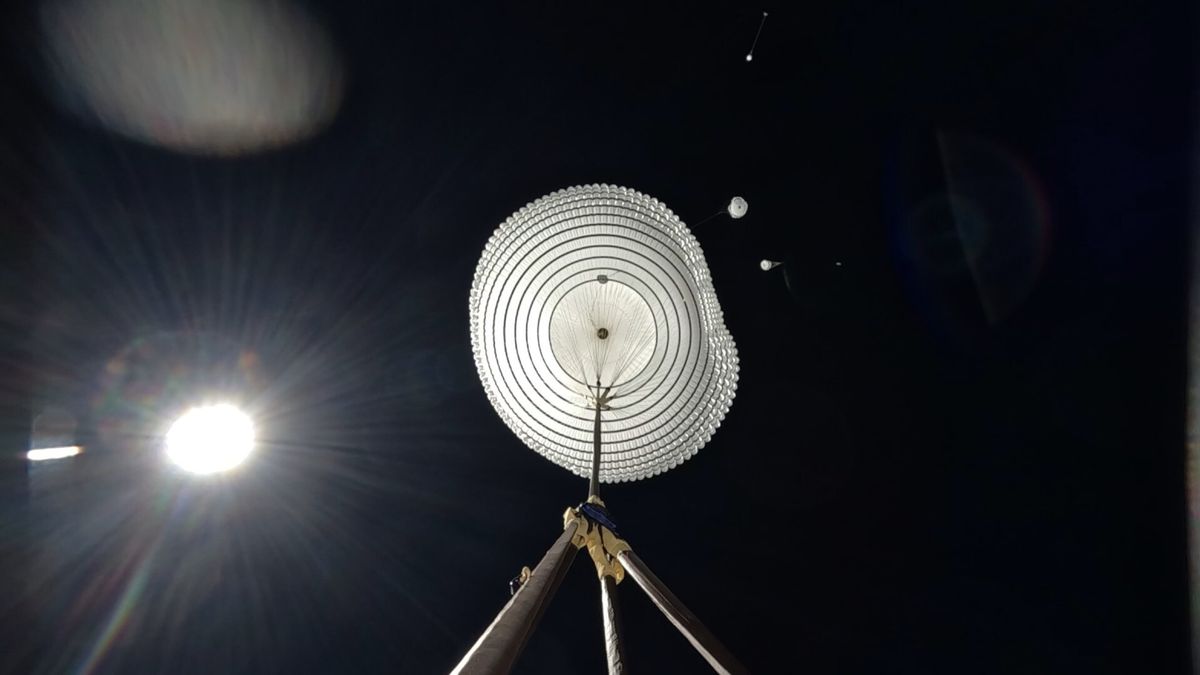 Europe tests largest-ever Mars parachute in the stratosphere above the ...