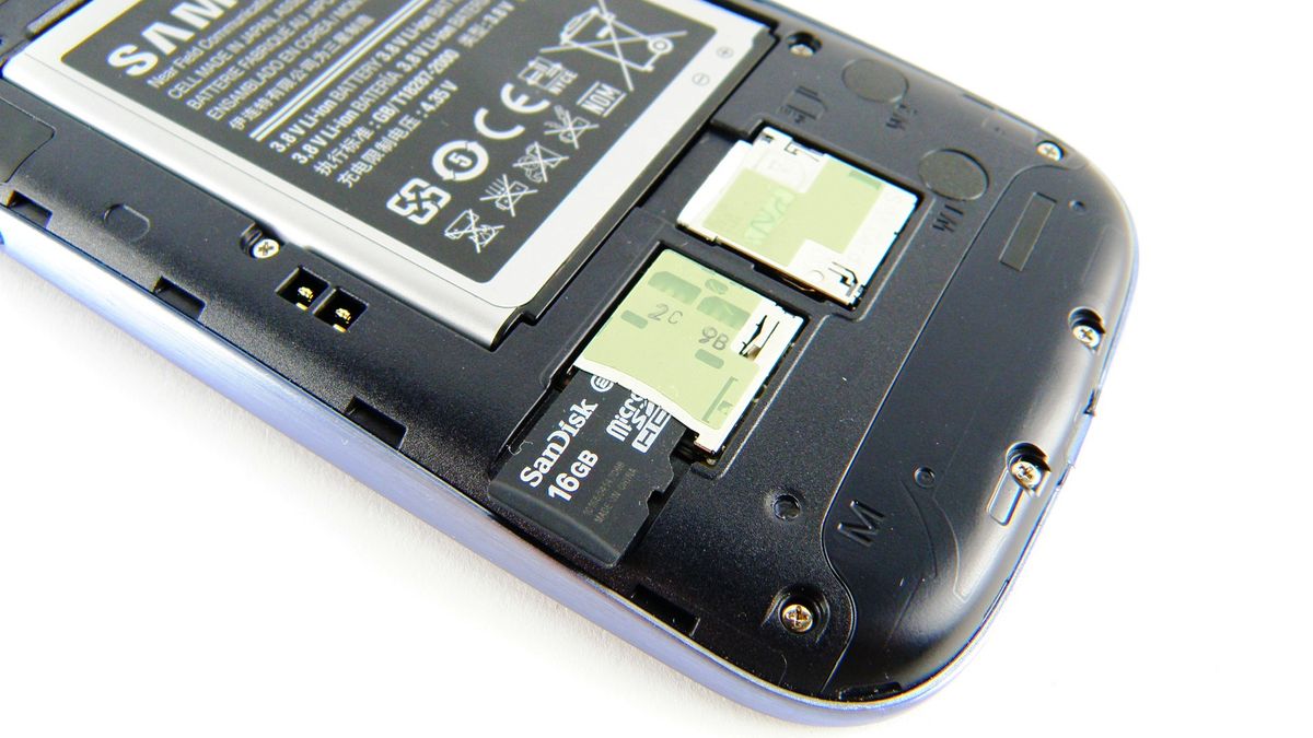 We could see 128GB Android phones at MWC, but microSD won't be ...