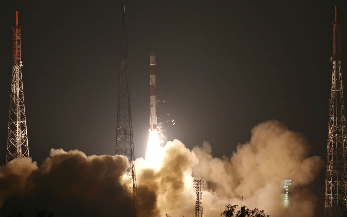 In Photos: Indian Satellites Soar to Space in the Country's 1st Launch ...