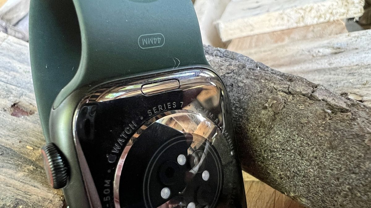 Apple Watch 7 review: bigger, definitely not better | TechRadar